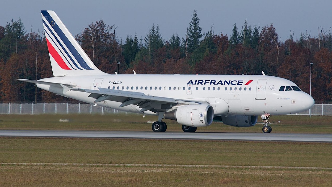 Francesa Air France cancela voos de e para a capital ucraniana Kiev ...