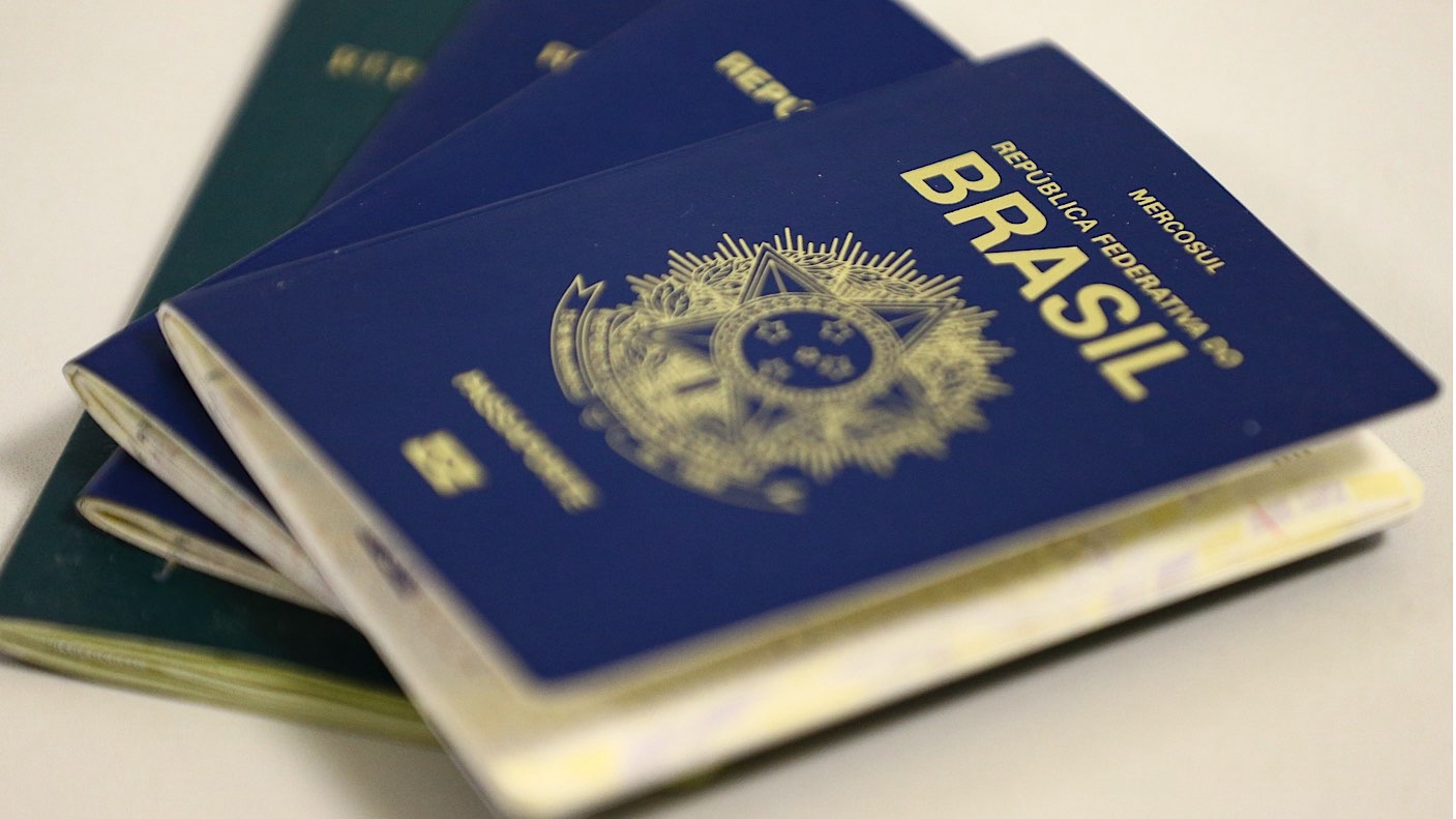Governo analisa reajuste de 67,15% na taxa de emissão do passaporte ...